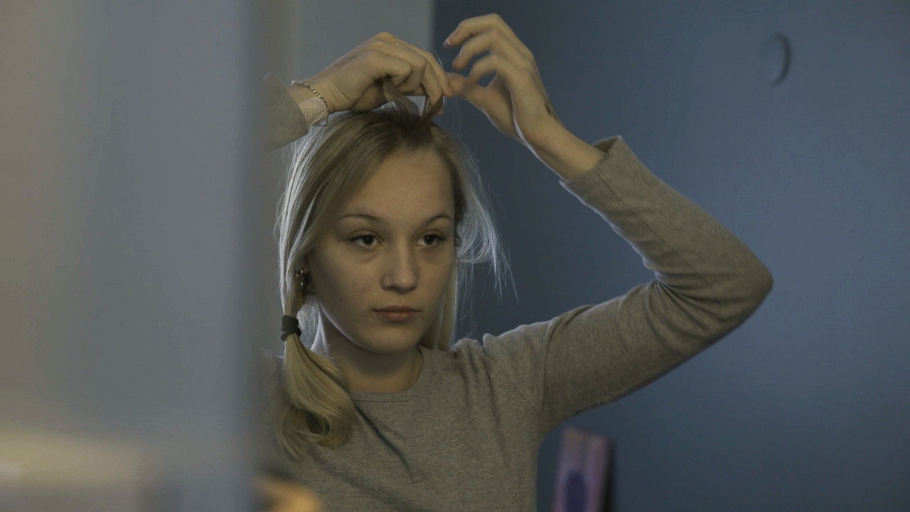 Pigerne på psyk | Se dokumentaren her | TV 2 Play