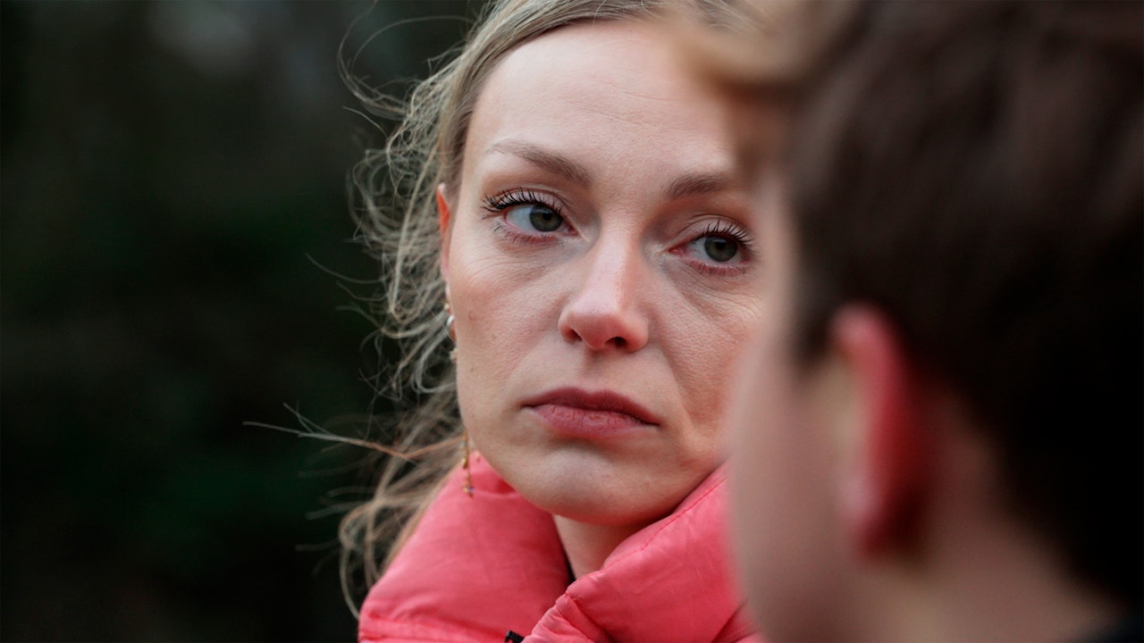 Pigerne på bosted | Se dokumentaren her | TV 2 Play